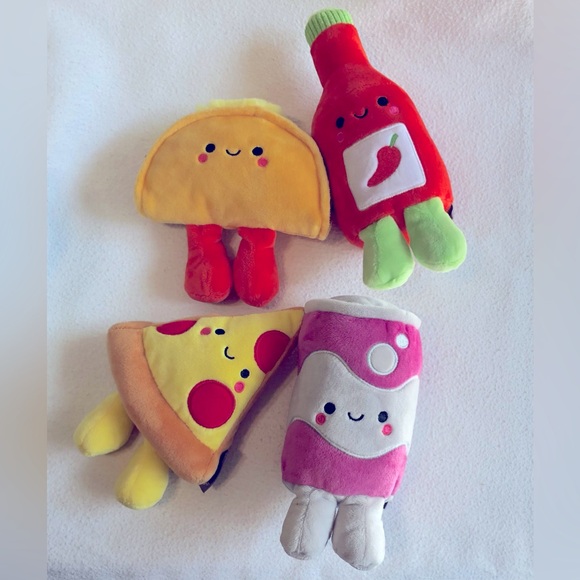 Hallmark | Toys | 4 Hallmark Magnetic Plushies Better Together Taco Hot ...